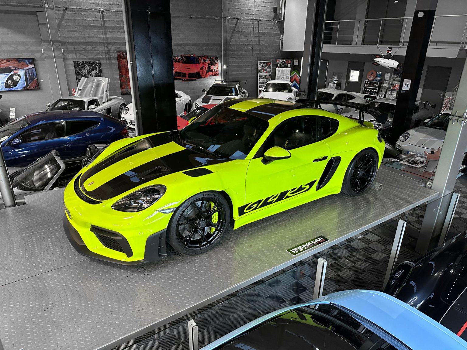 PORSCHE 718 CAYMAN GT4 RS W/WEISSACH PACKAGE ACID GREEN 2024 - Car ...
